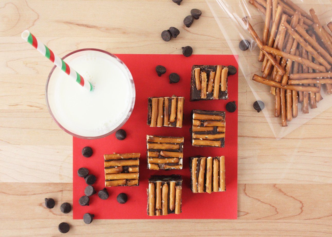 Chocolate Pretzel Fudge with Cranberries and Walnuts - Food Nouveau